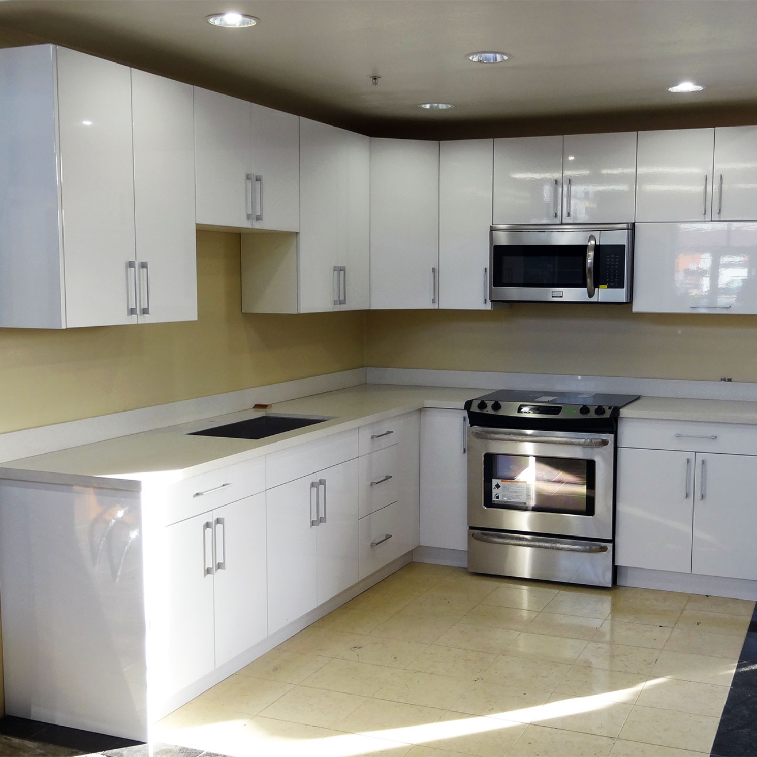 European White (EW) – GS Kitchen & Bath